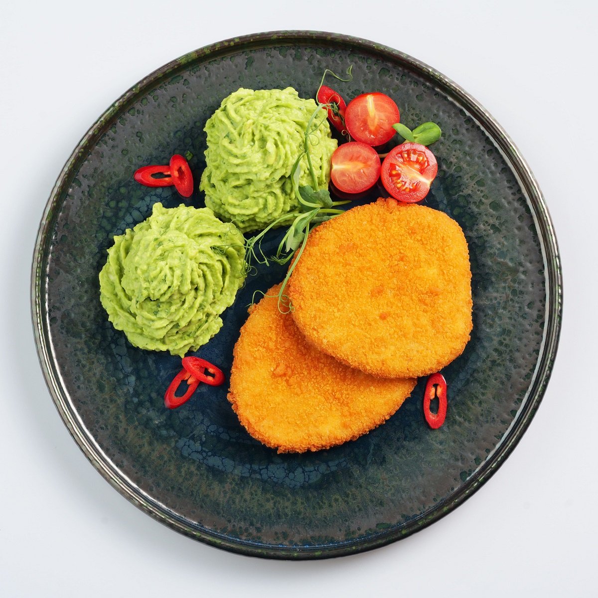 Breaded burger with guacamole - Qualiko. Frozen chicken meat